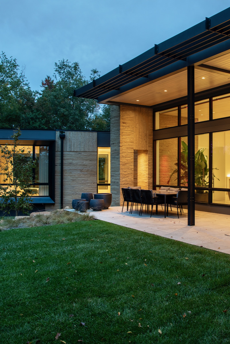 A Separate Peace: James Mohn Designs the Perfect Country House - Table ...